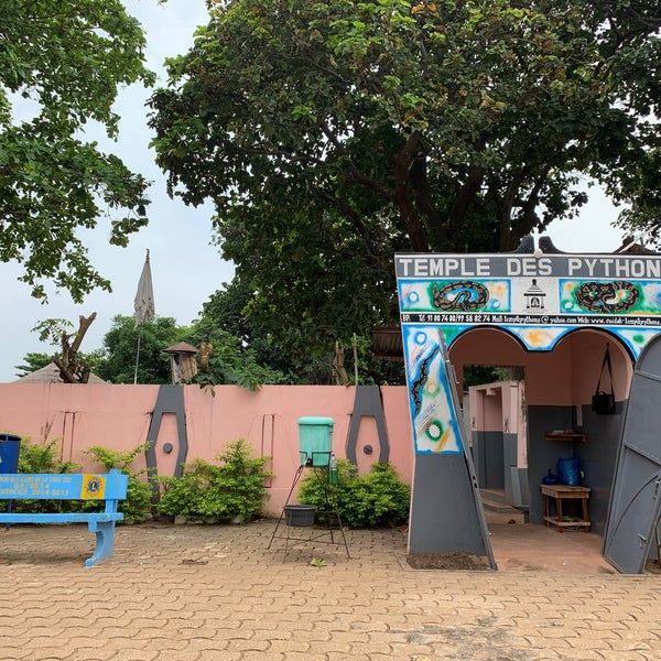 Temple des Pythons - Temple in Ouidah