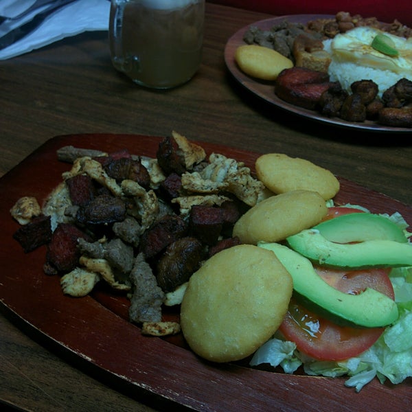 El Rey De Las Arepas - Arepa Restaurant in Detroit