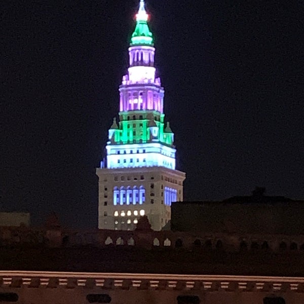 Azure Rooftop Lounge - Downtown Cleveland - 4 tips from 555 visitors