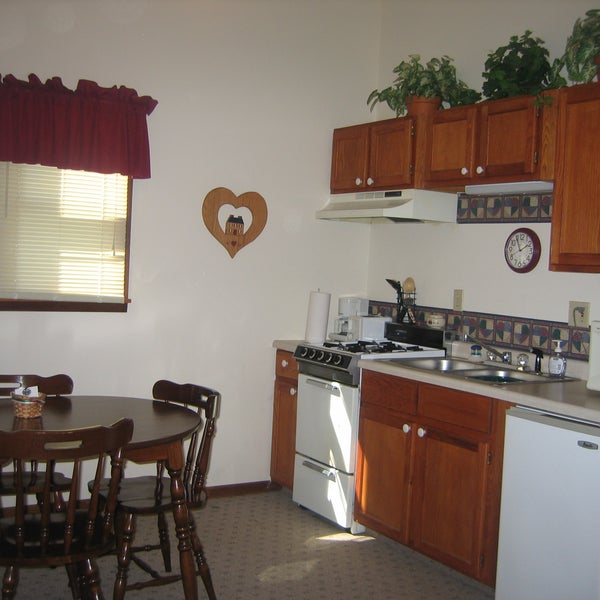 Hickory Hideaway Cabins - Shannon, IL