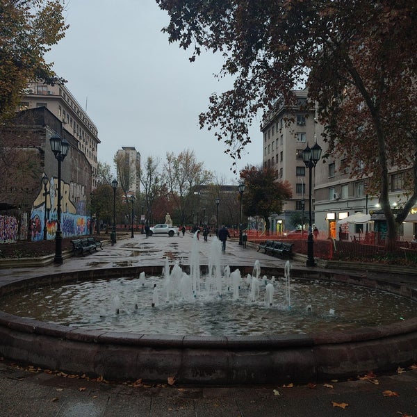 Paseo Bulnes - Pedestrian Plaza in Santiago Centro