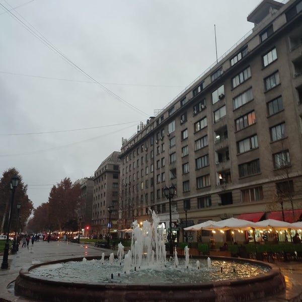 Paseo Bulnes - Pedestrian Plaza in Santiago Centro
