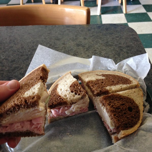 Anna's Deli - 6535 Midnight Pass Rd