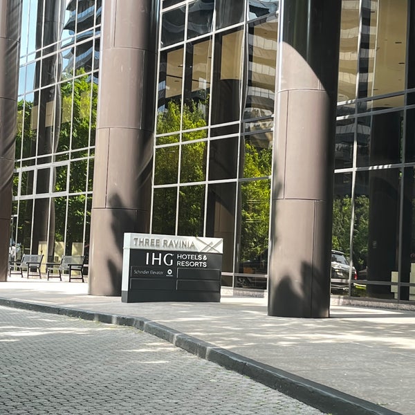 Three Ravinia - 3 Ravinia Dr