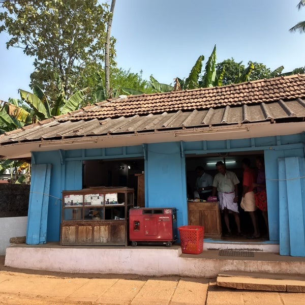 Ezhuthanikada - Restaurant in Kollam