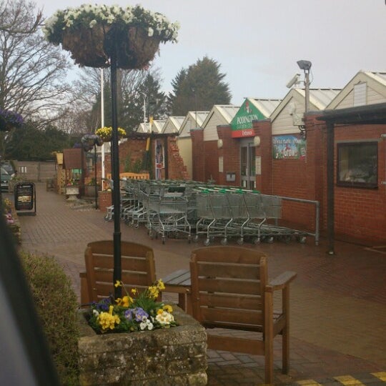 Podington Garden Centre - Garden Center