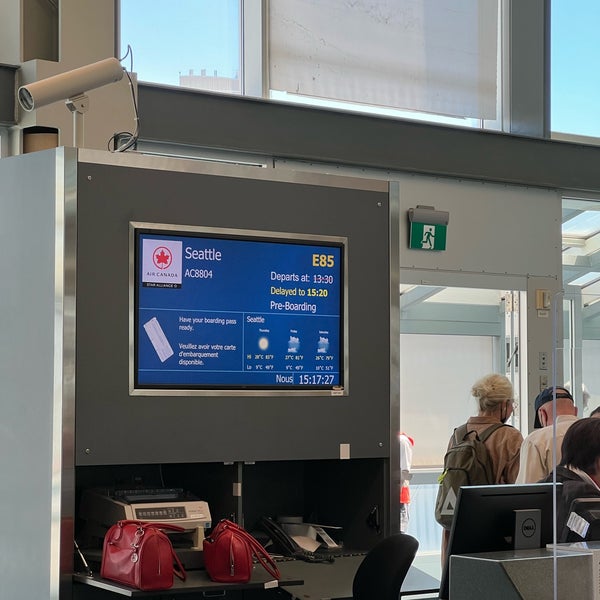 Gate E85 - Sea Island - Concourse E