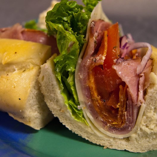 Holly's Deli - Deli