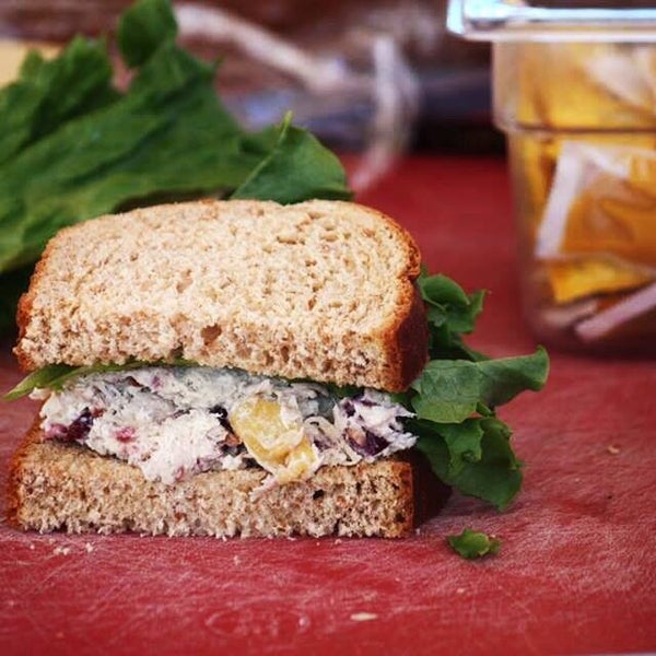 Holly's Deli - Deli