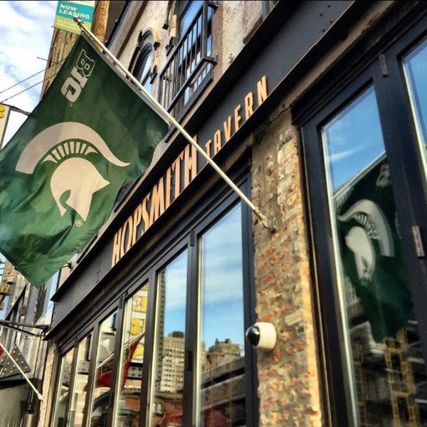 Hopsmith Tavern - Pub in Near North Side