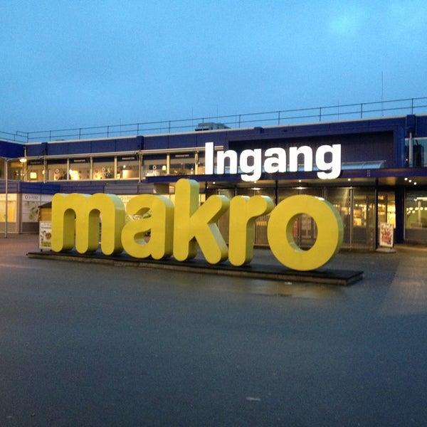 Makro - Big Box Store
