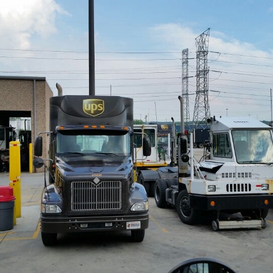 Photos at UPS Chicago Area Consolidation Hub - 11 tips