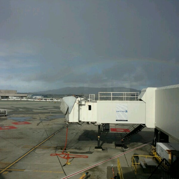 Photos at Gate F21 - San Francisco International Airport - San ...