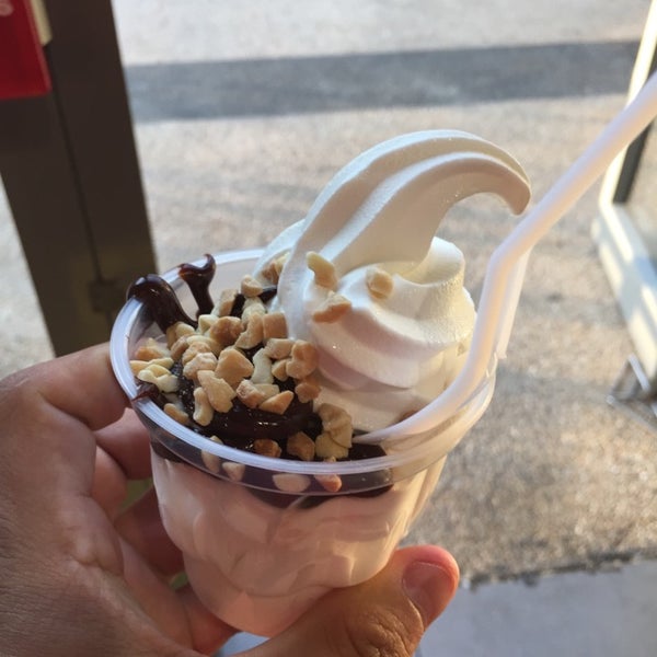 McDonald's - Kiryat Atidim - תל אביב-יפו, תל אביב