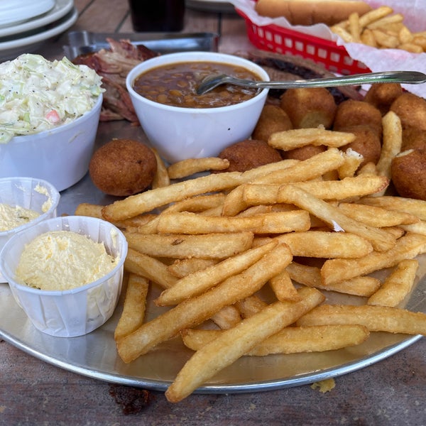 Pik n Pig - BBQ Joint in Carthage