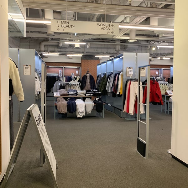 눈스퀘어 (NOON SQUARE) - Shopping Mall in 명동