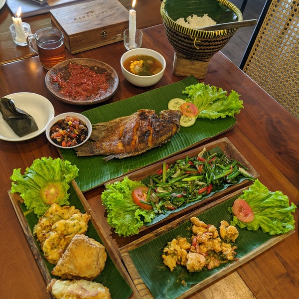 Saung Manglayang - Pasar Minggu - 92 visitors