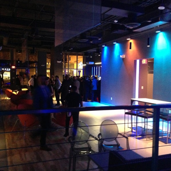 Look Restaurant & Lounge (Now Closed) - Lounge in Washington