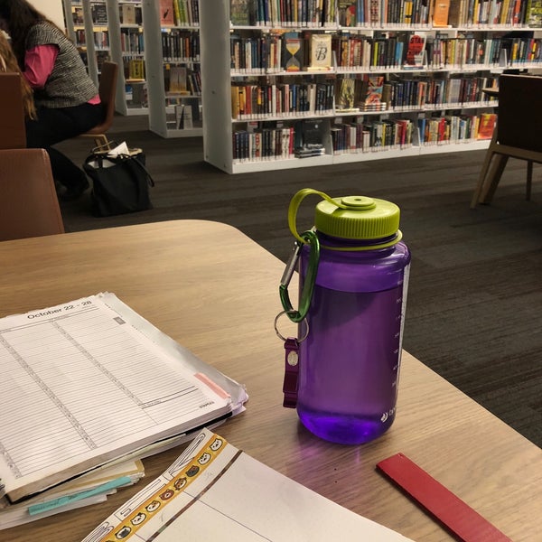 Half Moon Bay Library - Library