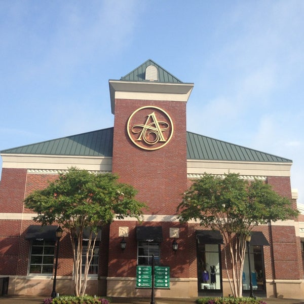 The Avenue East Cobb - Shopping Mall in East Cobb