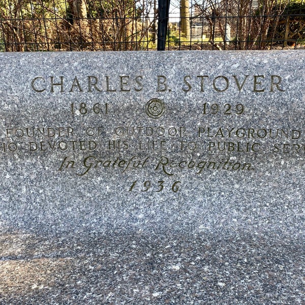 Charles B. Stover Bench - Central Park - 2 tips