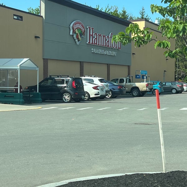 Hannaford Supermarket - 4 tips