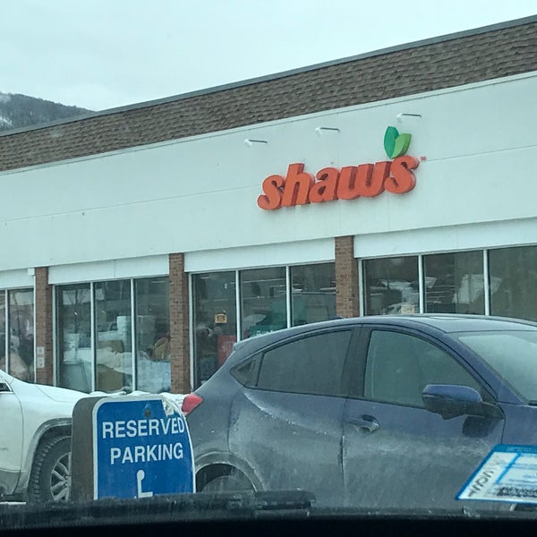 Shaw's - 213 Main St