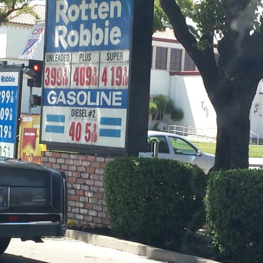 Rotten Robbie - Fuel Station