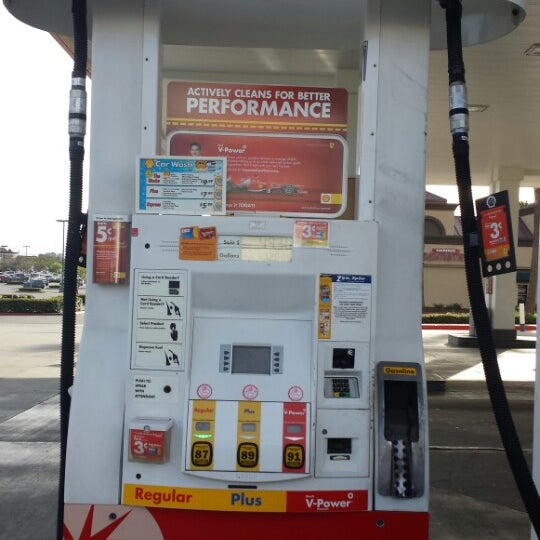 Shell - Fuel Station in Salinas