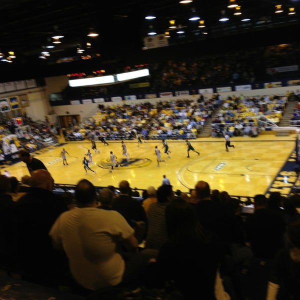 Photos at Memorial Athletic & Convocation (MAC) Center - 7 tips