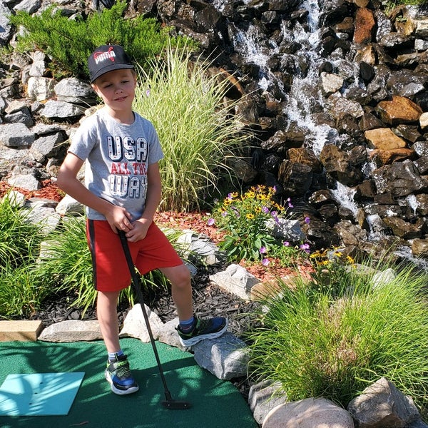 Palm Springs Mini-Golf - Golf Course in Marcy