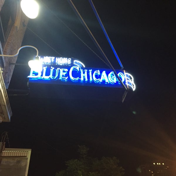 CTA / Pace Suburban Bus Stop - Ford City Mall - Bus Station in Ford City