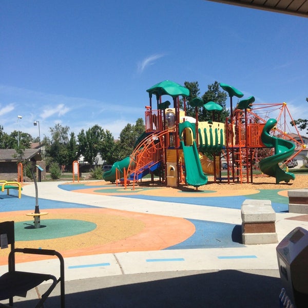 Betschart Park - Park in Elk Grove