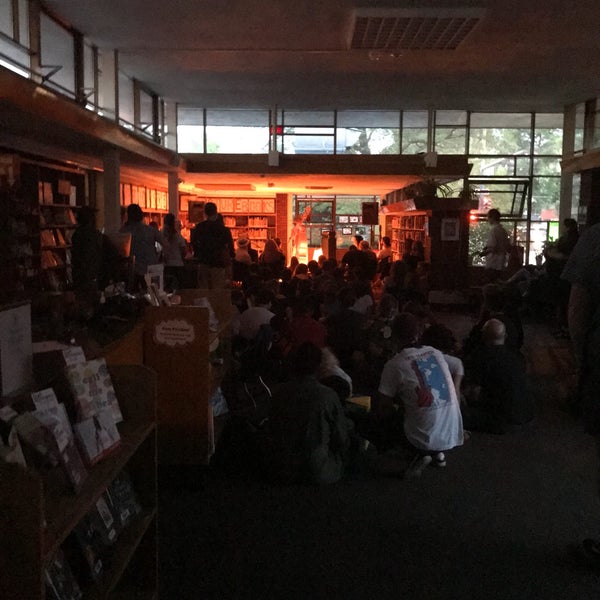 Ross-Broadway Branch Library - Central Denver - 33 E Bayaud Ave