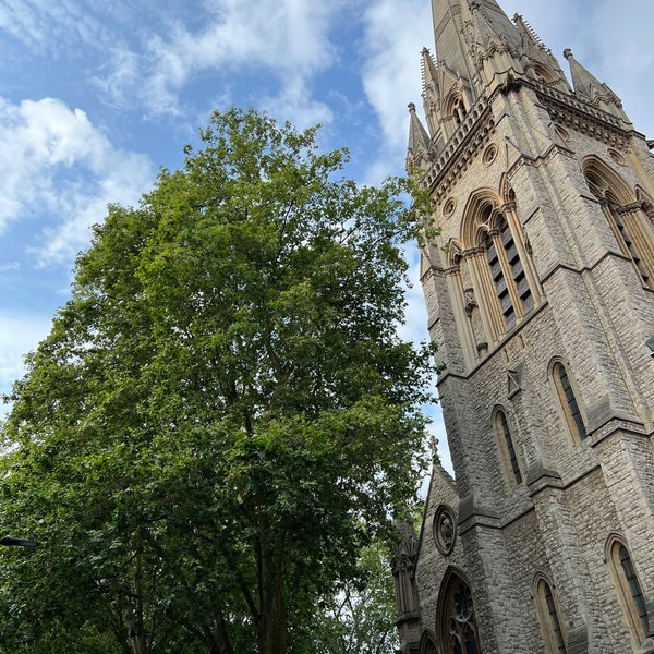 St Mary Abbots Church - 3 tips from 603 visitors