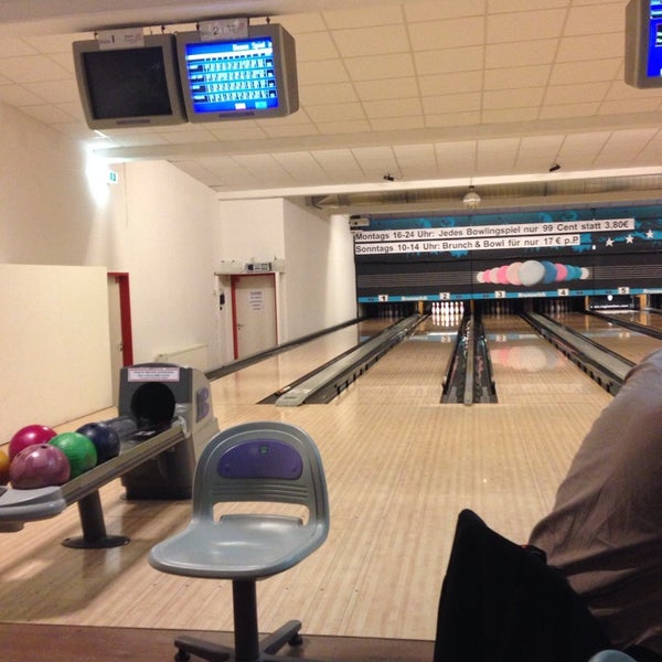 Magic X Bowling - Bowling Alley