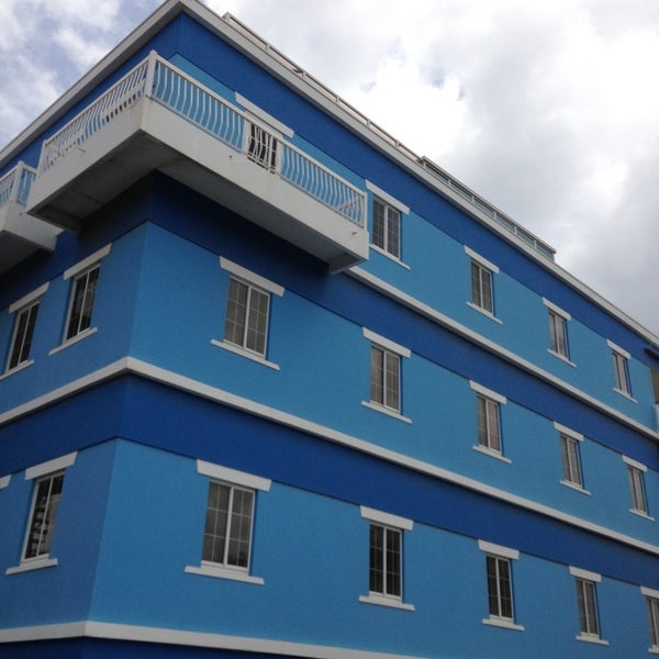 PricewaterhouseCoopers Aruba - L.G. Smith Blvd. 62