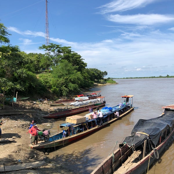 Ferry a Mompox - Boat or Ferry