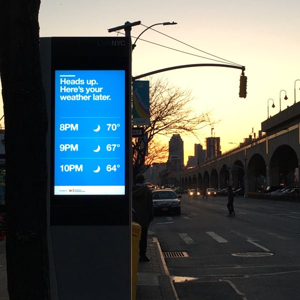 Q32, Q60 Bus Stop (Queens Blvd & 44 St) - Sunnyside - 0 tips