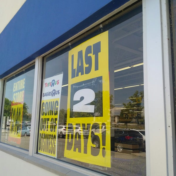 Toys"R"Us (Now Closed) - Toy Store