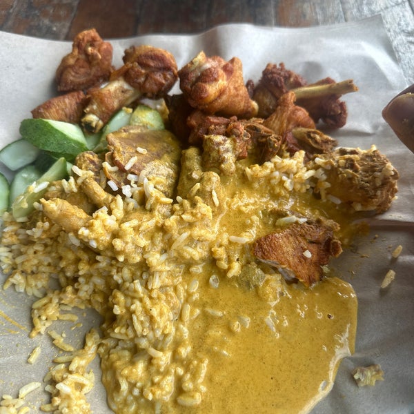 Nasi Paku Osman Laring's - G-22, Persiaran Laman Seri Business Park