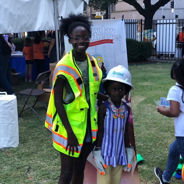 Central Library (Houston Public Library) - Library