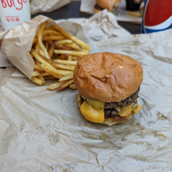 Little Big Burger - 122 NW 10th Ave
