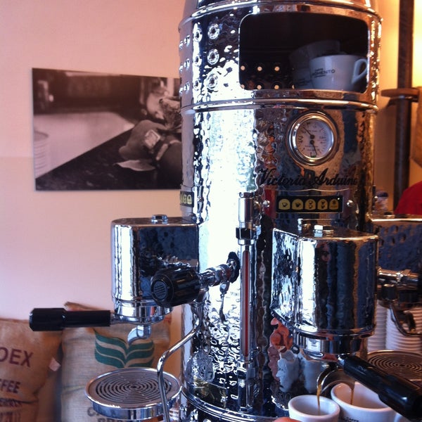 Caffè Il Momento - Café in Amsterdam