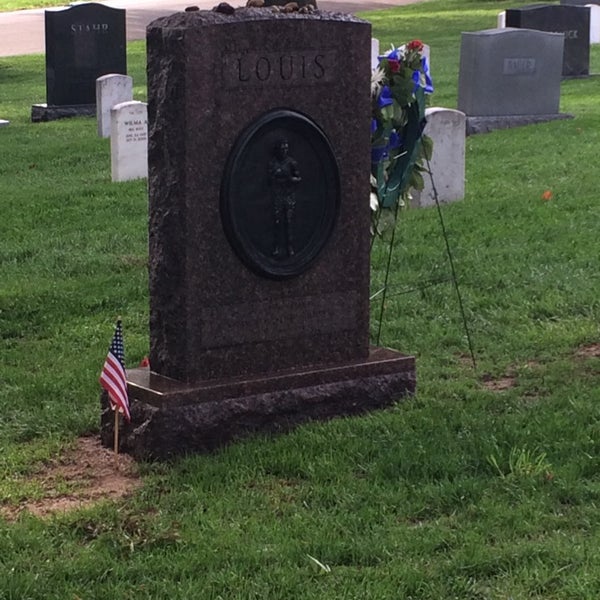 Joe Louis Grave - Arlington, VA