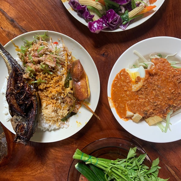 Photos at Restoran Minah - Jalan Sultan Azlan Shah