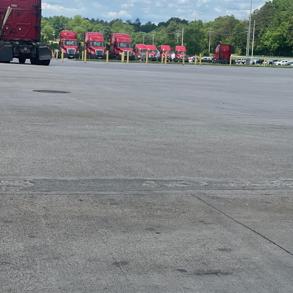 Crete Carrier/Shaffer Trucking - Coworking Space in Lenoir City