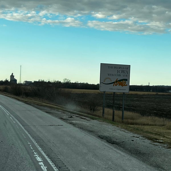 Iowa / Missouri State Line on I-29 - I-29
