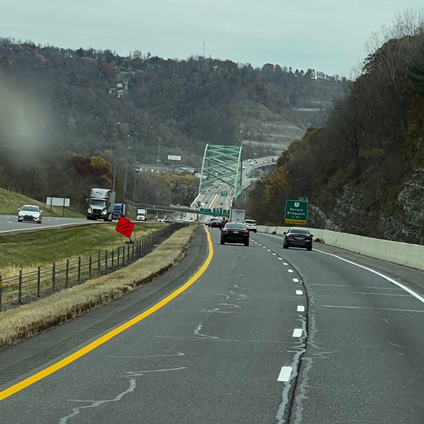 Photos at Ohio/West Virginia State Line - Border Crossing in Wheeling