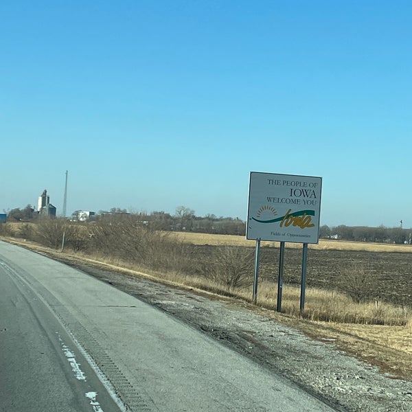 Iowa / Missouri State Line on I-29 - I-29